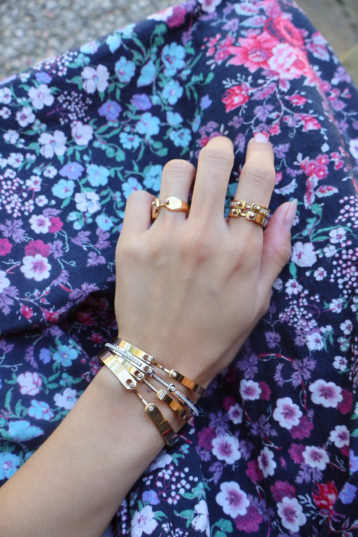 Monday Morning GM Mood Bangle